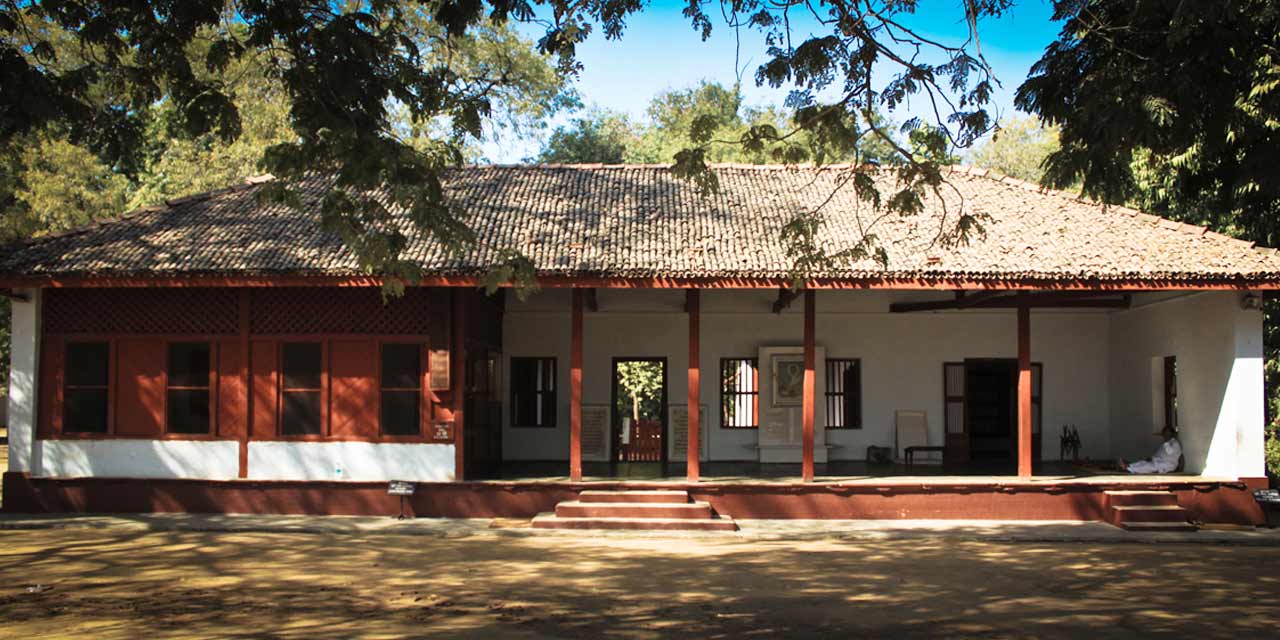 Sabarmati Ashram - Sowing the seeds of Indian Independence - Indian ...